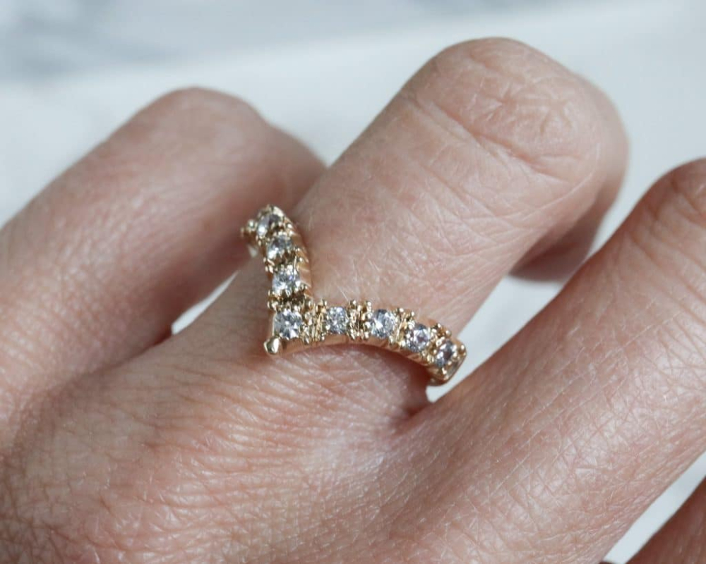 Vintage 9ct Gold and CZ Wishbone Ring - Aladdins Cave Jewellery