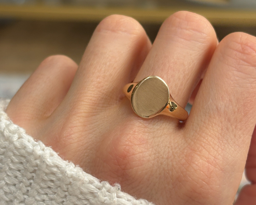 9ct Gold Signet Ring 1920 - Aladdins Cave Jewellery