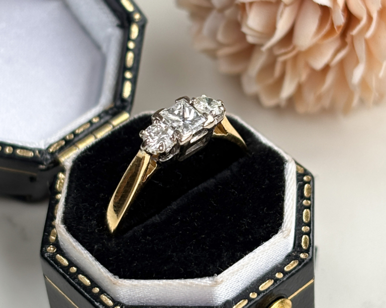 Princess Cut Diamond Trilogy Ring 18ct Gold - Aladdins Cave Jewellery