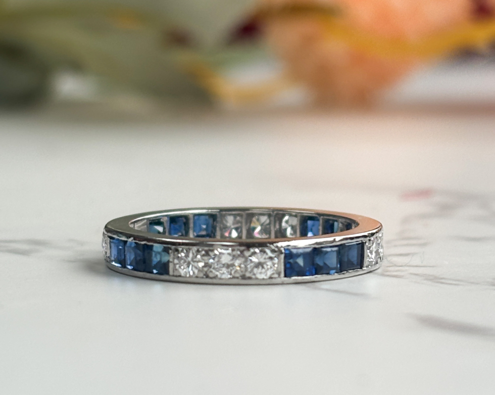 What is an Eternity Ring. Everything You Need to Know. - Aladdins Cave ...