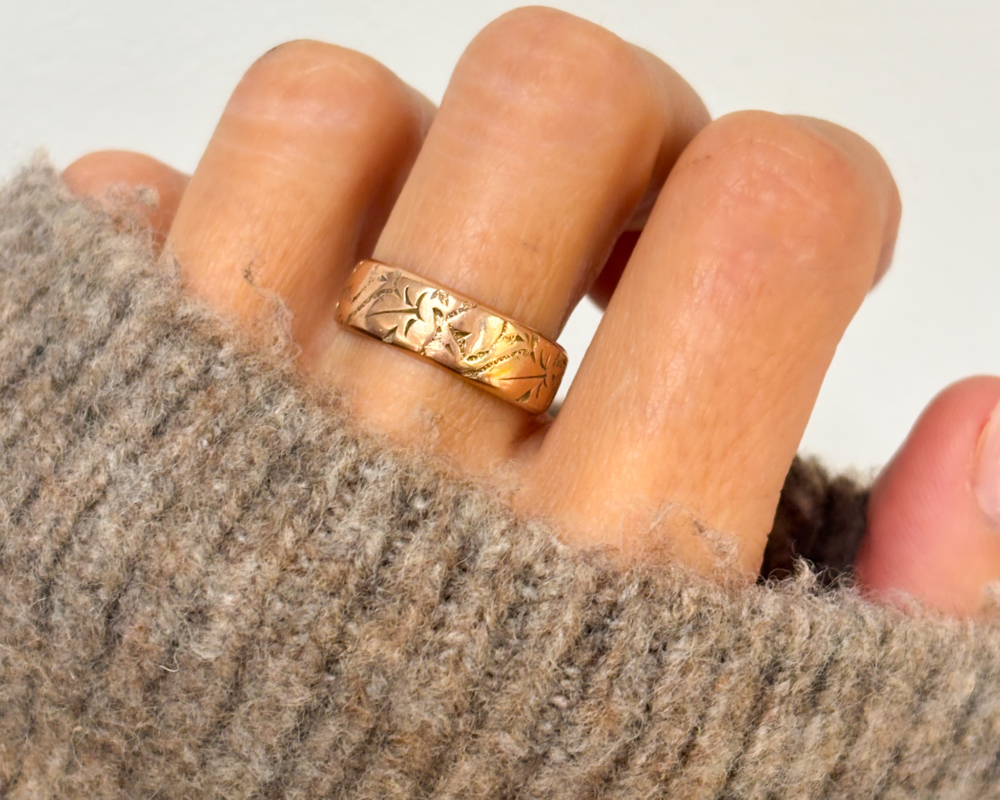 Antique Rose Gold Wedding Ring 1939 - Aladdins Cave Jewellery